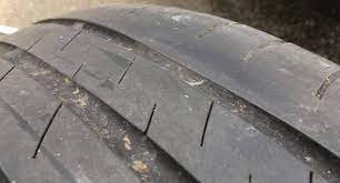 Jangan Nekat! Bahaya Ban Mobil Tipis dan Retak untuk Keselamatanmu ...