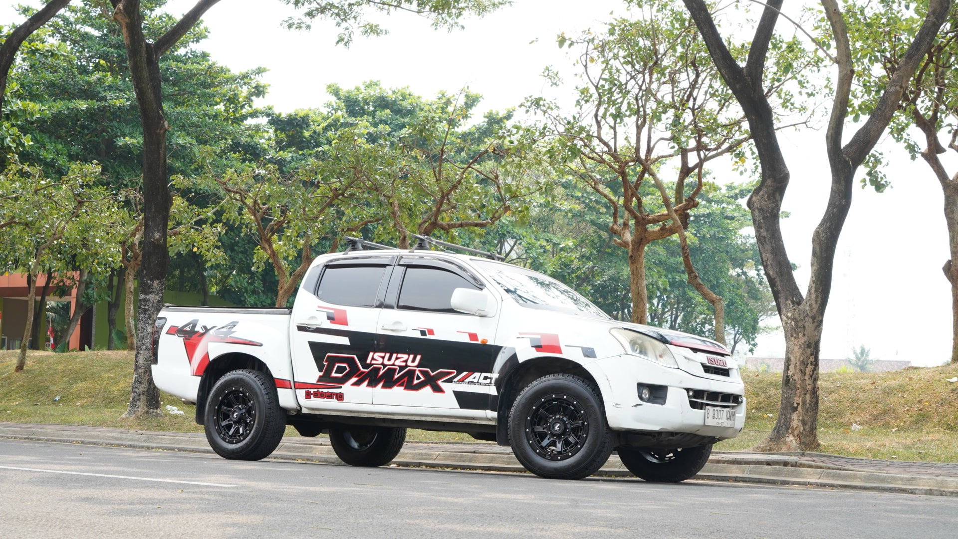 Isuzu D-Max – Otomax Store : Jual Velg Mobil & Ban Mobil Original Murah