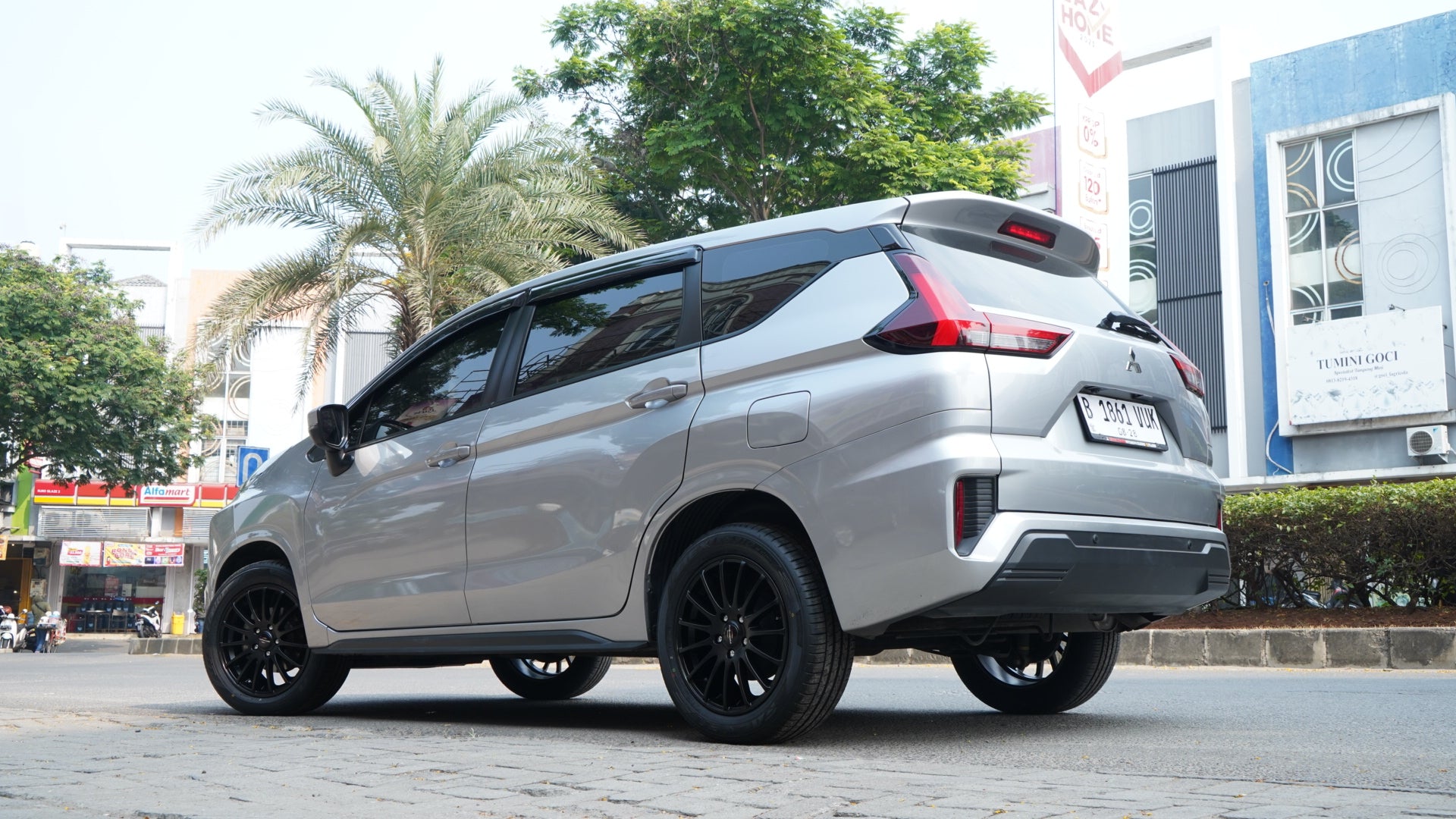 Upgrade Mitsubishi Xpander dengan Velg Torsion Newton Matte Black 17 ...