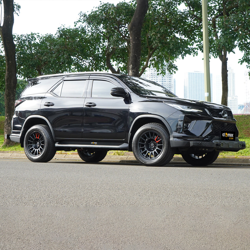 Upgrade Tampilan Toyota Fortuner dengan Velg Lenso Venom 8 Berkualitas ...