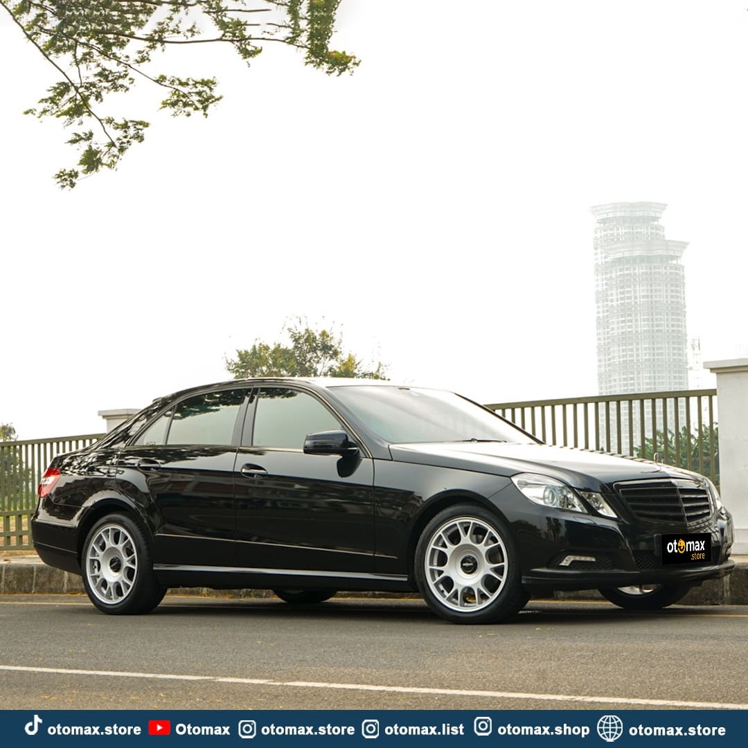 Upgrade Mercedes-Benz E300 dengan Velg Rotiform TUF-R – Mewah dan ...