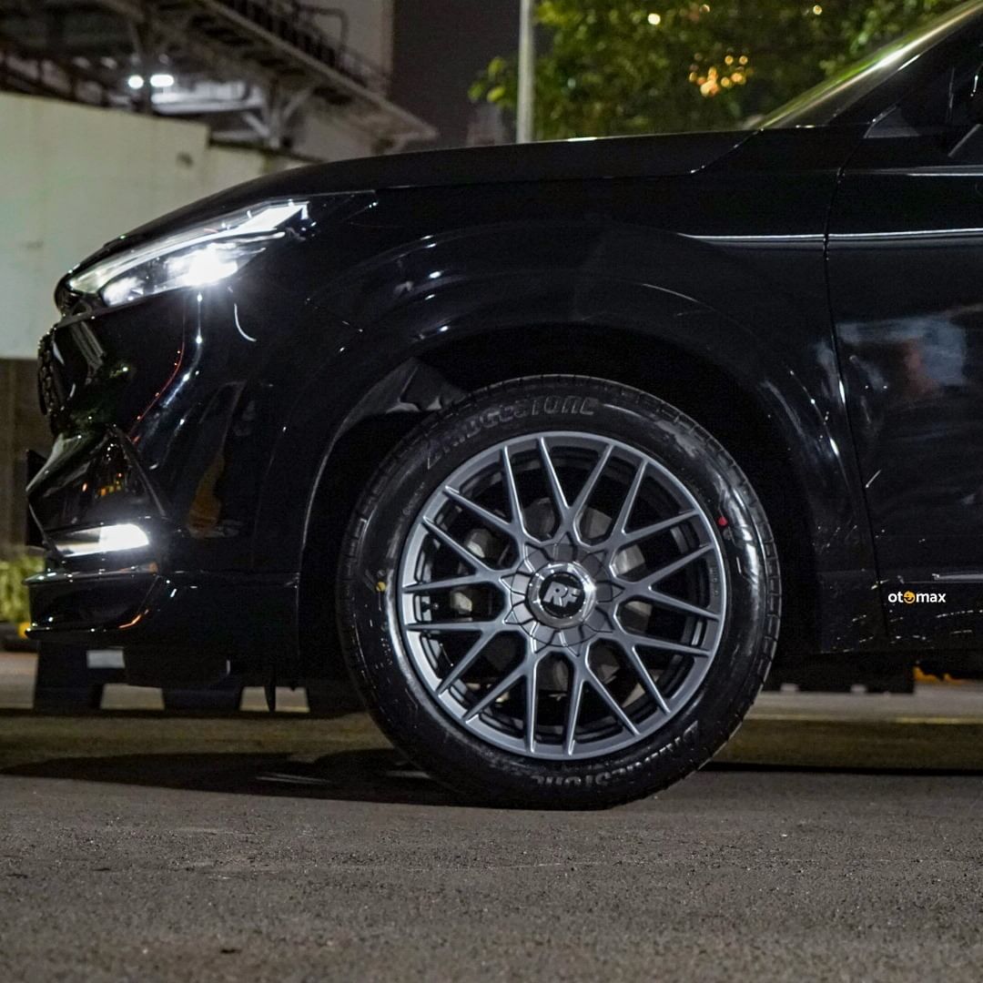 Modifikasi Honda HR-V dengan Velg Rotiform RSE: Tampil Stylish dan ...